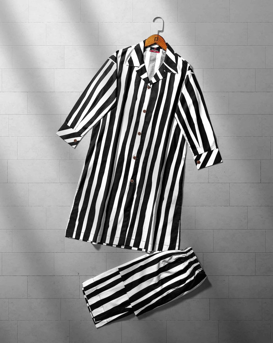 2-piece-suit-polkadots