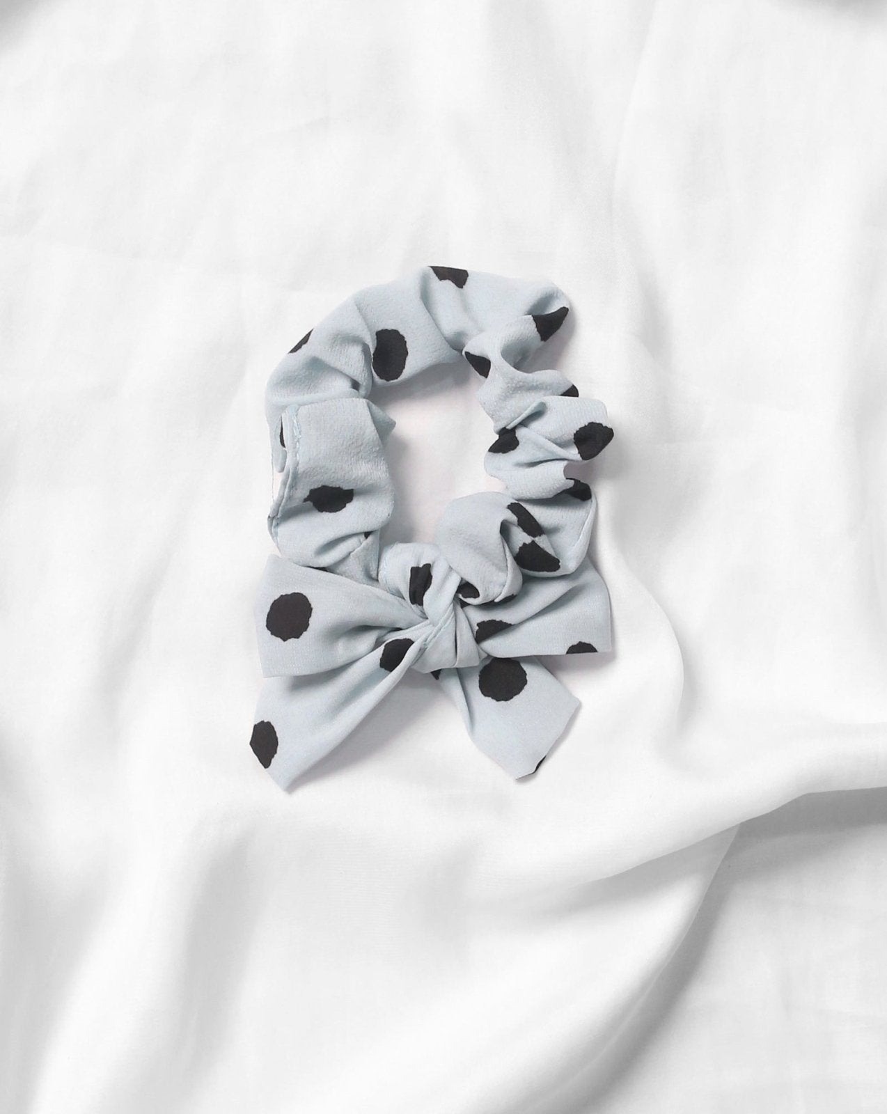 | PRINTED SCRUNCHIES | - Polkadots