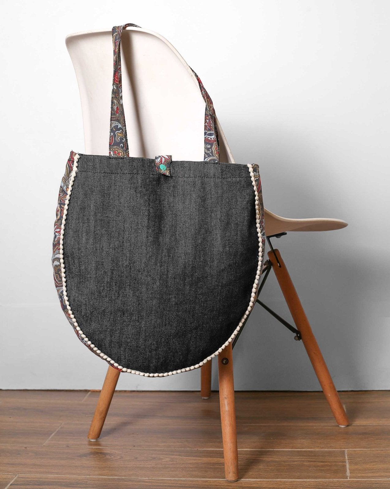 DENIM ROUND TOTE BAG - Polkadots