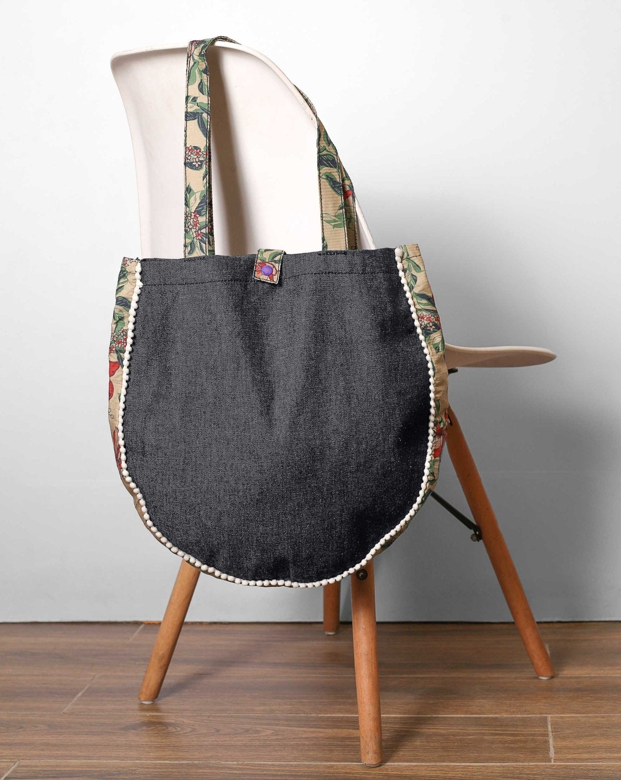 DENIM ROUND TOTE BAG - Polkadots