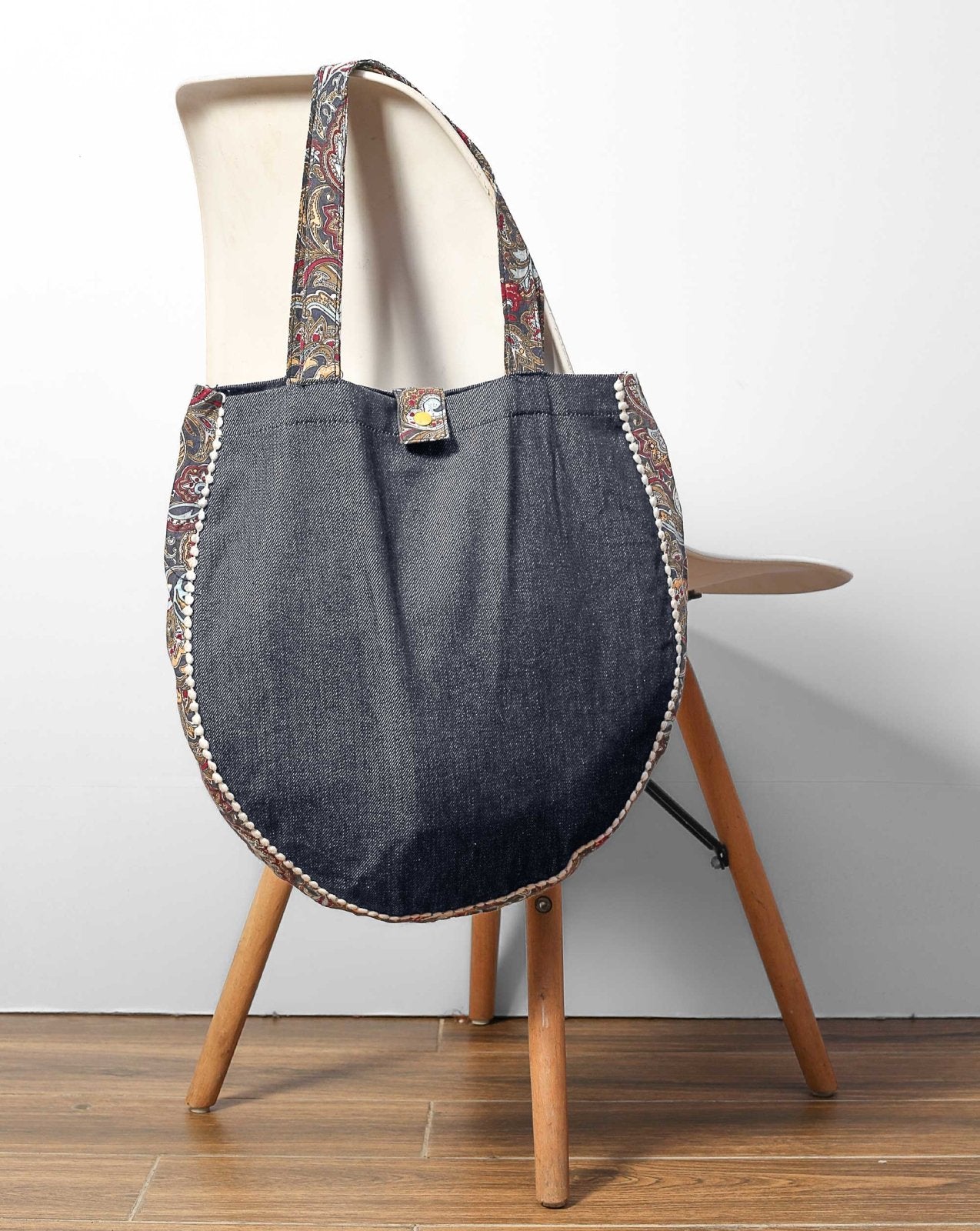 DENIM ROUND TOTE BAG - Polkadots