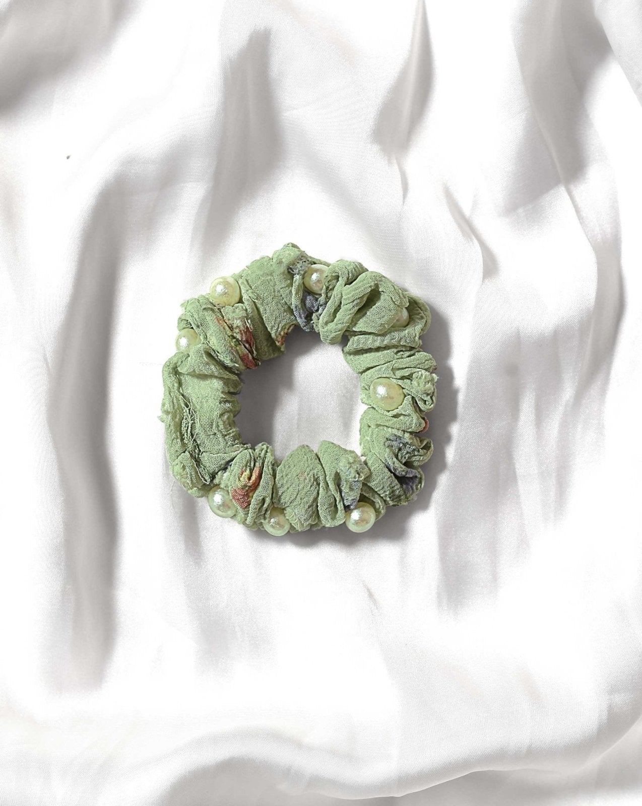 | PRINTED SCRUNCHIES | - Polkadots