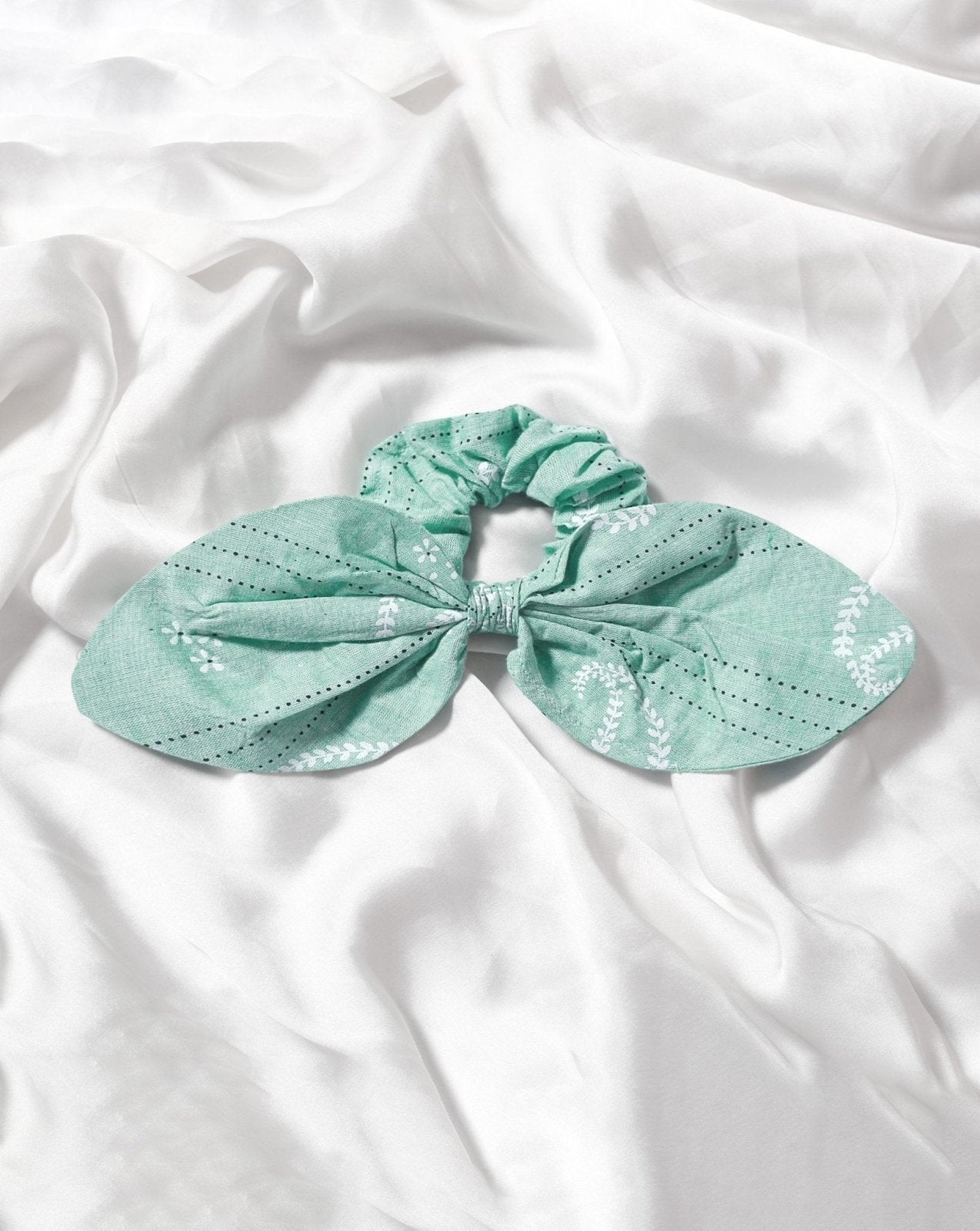 | PRINTED SCRUNCHIES | - Polkadots
